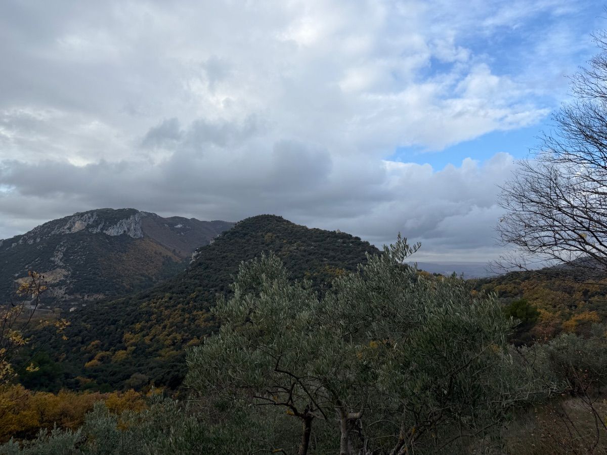 Le Cadé (572m) - Randonnée Luberon - Villeneuve