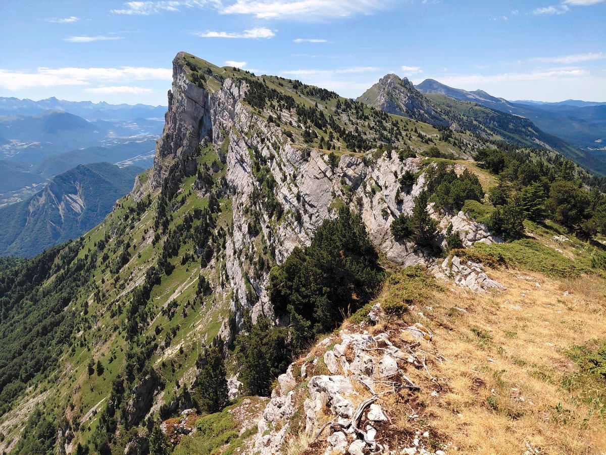 Grand Cheval (1827m) et Pic Saint-Michel (1966m) par la Sierre ...