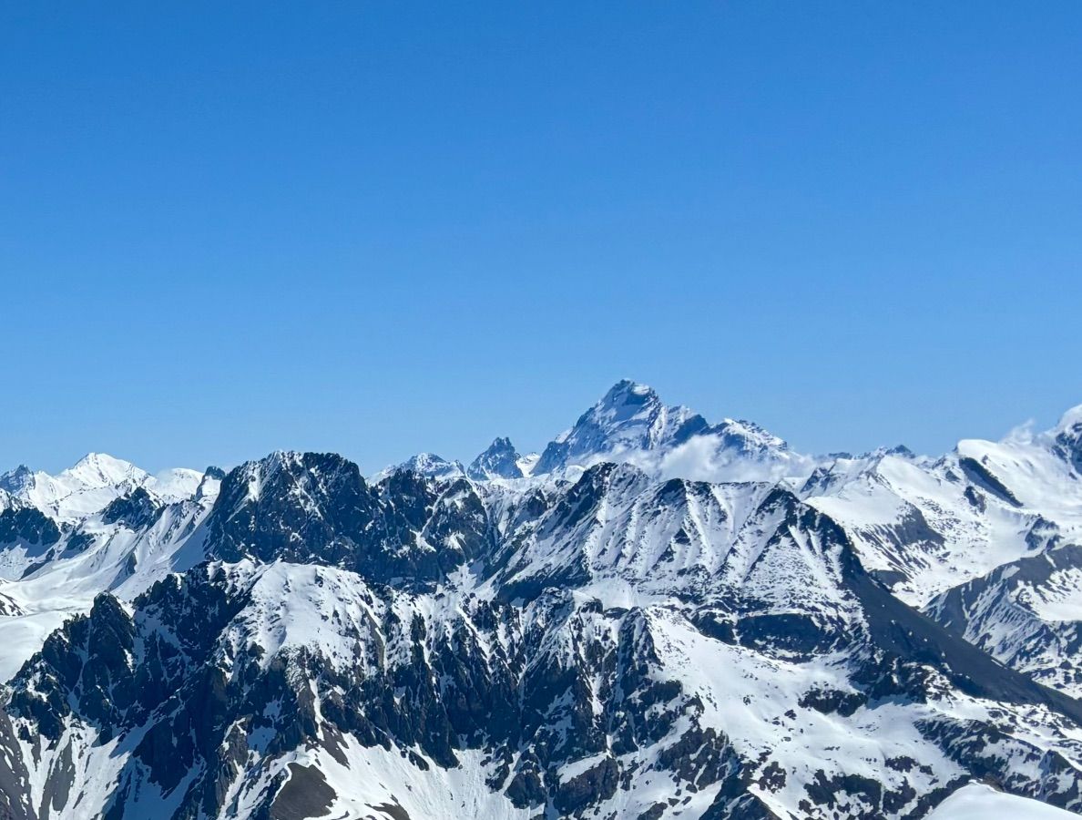 Le Peouvou / Sommet Sud - Couloir Nord Ouest (McConkey) - Ski Alpinisme ...
