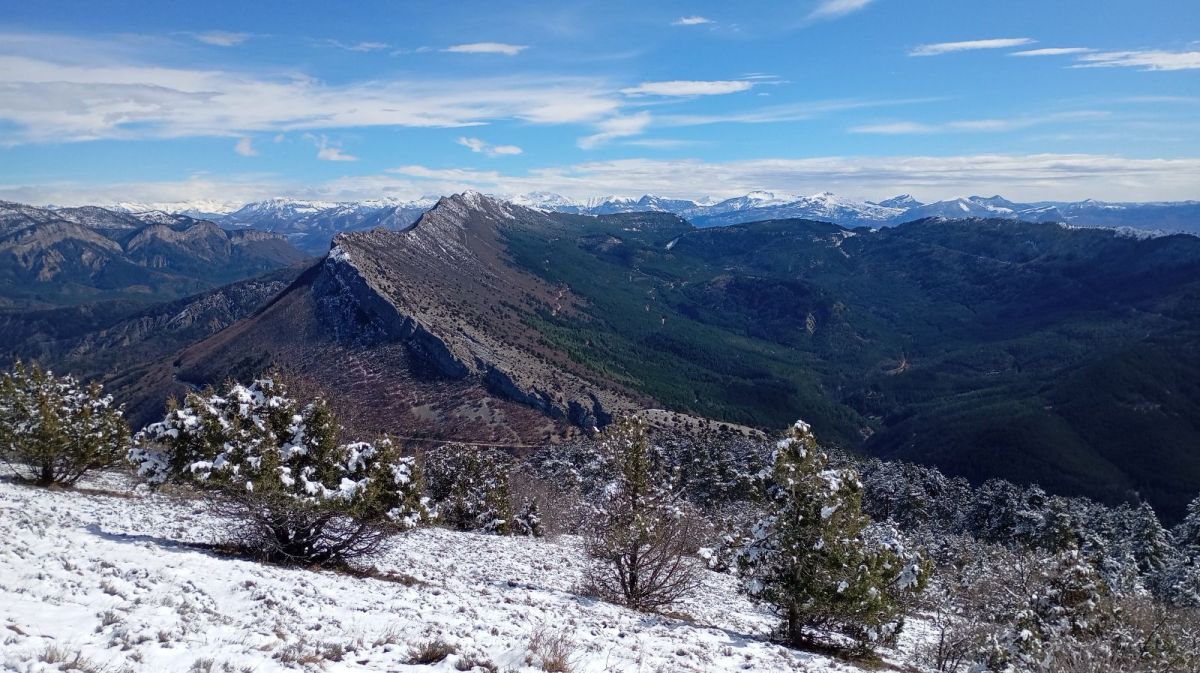 Revuaire (1299m) et Roc de l'Esculier (1432m) par les crêtes, au départ ...