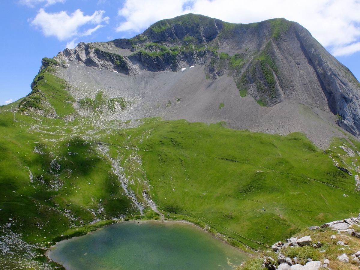 Mont Charvin (2409m), boucle par le lac du Mont Charvin, départ des ...