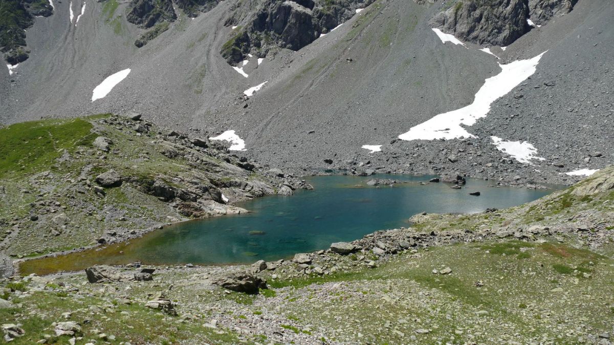 Lac de Belledonne (2169m) par le Bois de Coteyssard, le Pas du Bessey ...