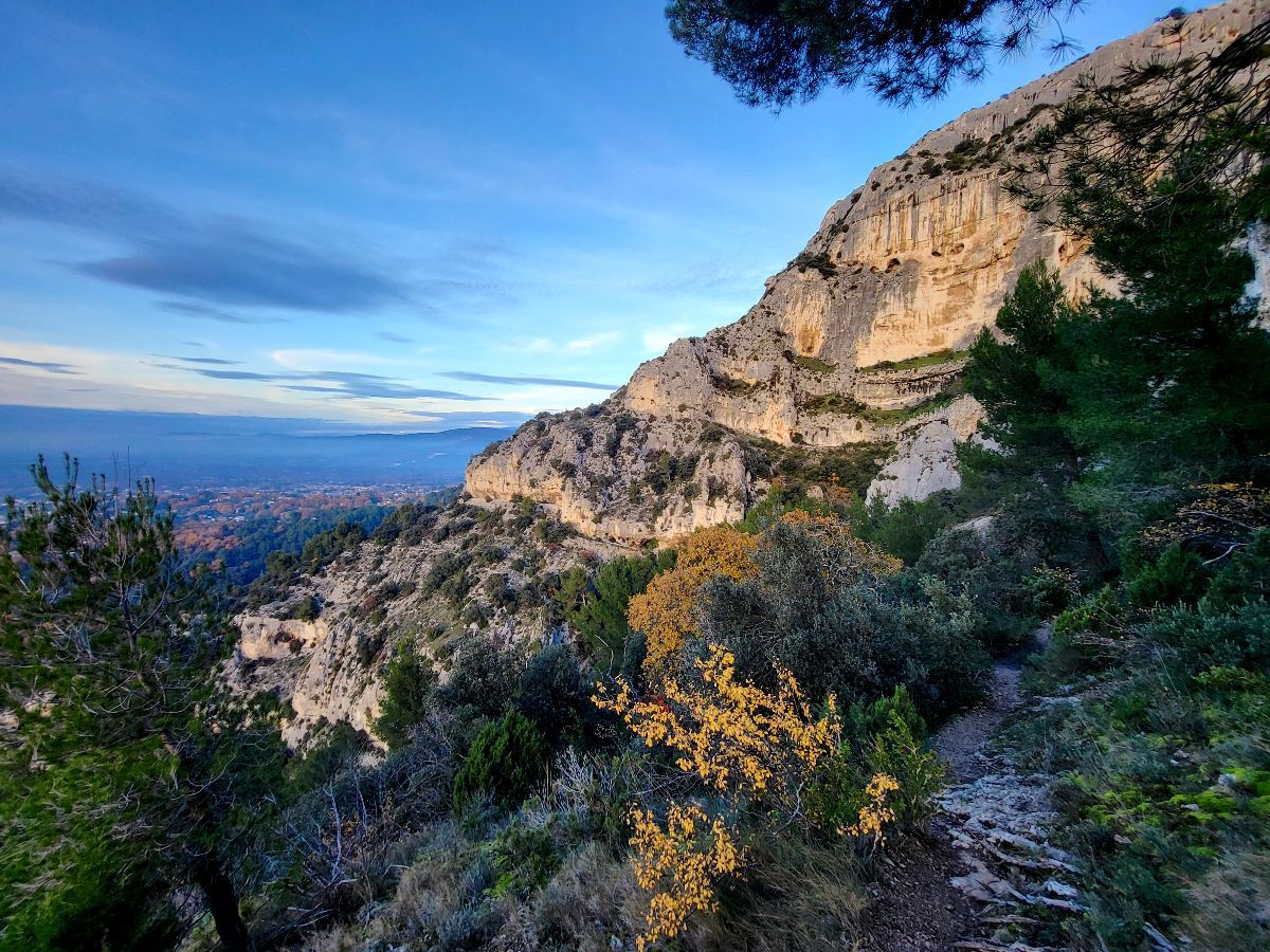 Le vallon du Colombier, la Gorge de Badarel et les Rochers de Baude, en ...
