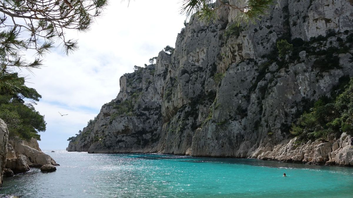 Plage d'En Vau par Port-Miou, Port-Pin et le plateau de Cadeiron (151m ...