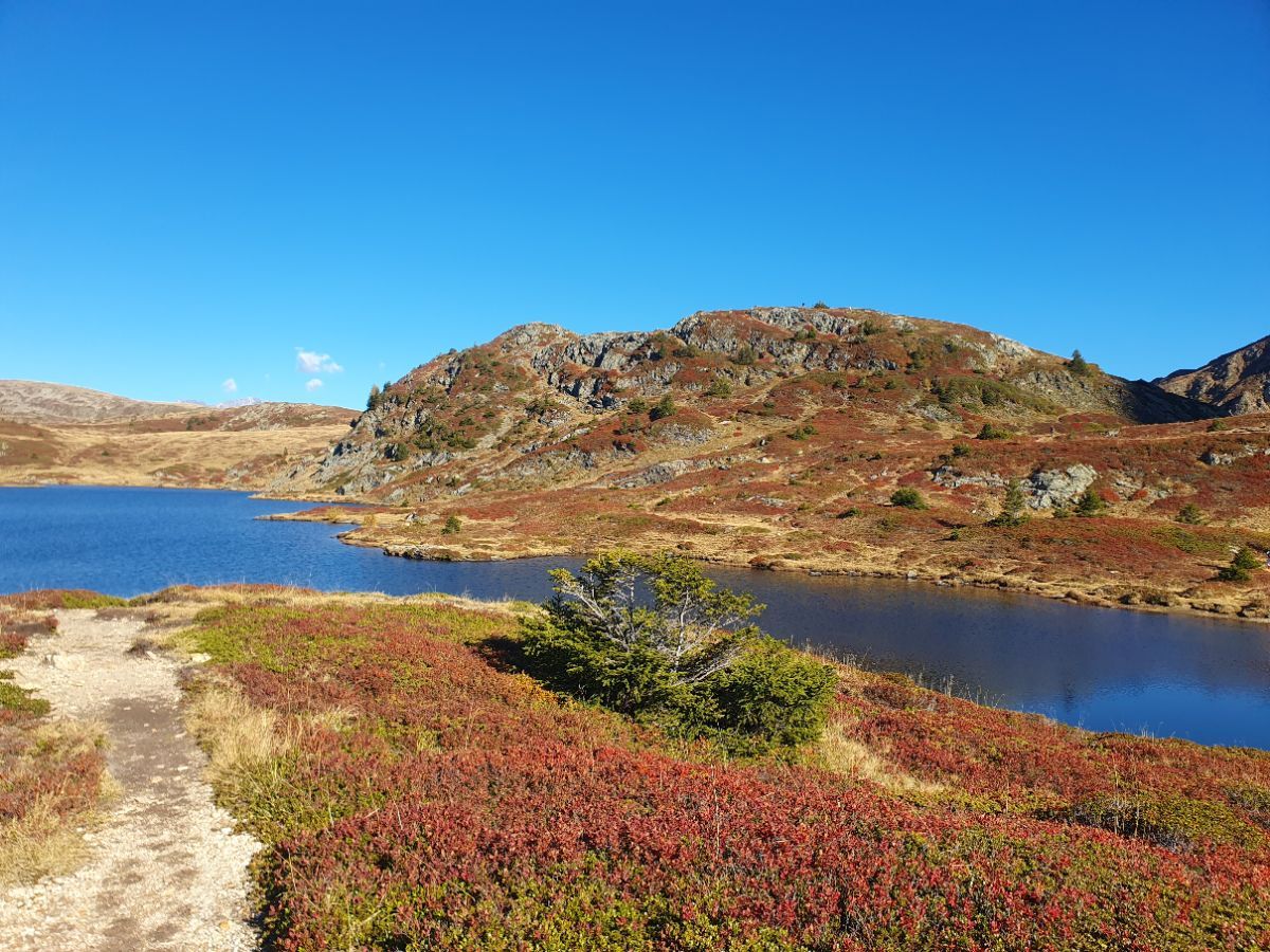 Lac Fourchu par le Lac de Poursollet - Randonnée Taillefer - Livet-et ...