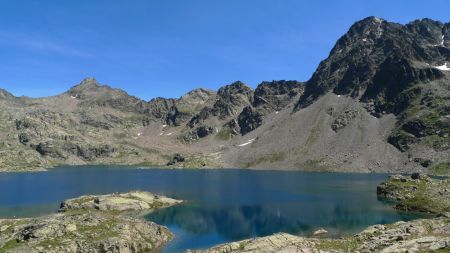 Corborant (3007m), Mont Ténibre (3031m) et lacs de Vens en boucle par ...
