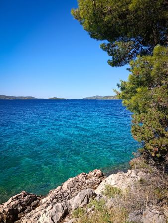 Kava Beach, belle plage sur l'île de Ciovo - Trogir
