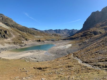 Pointe des Cerces (3098m) par le lac du Grand Ban, le lac Rond et le ...