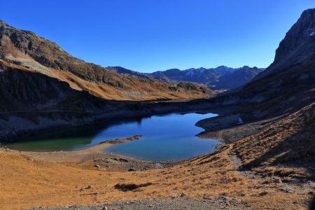 Pointe des Cerces (3098m) par le lac du Grand Ban, le lac Rond et le ...