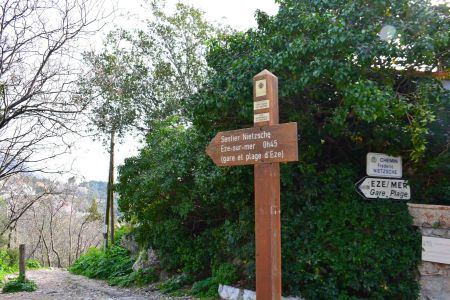 Tour et ascension du Mont Bastide (568m) - Randonnée Préalpes du Sud - Èze