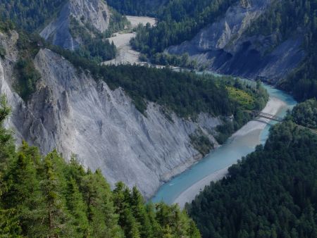 Caumasee (997m) en boucle avec le Crestasee (834m) - Randonnée Alpes ...