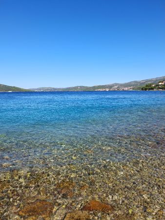 Kava Beach, belle plage sur l'île de Ciovo - Trogir